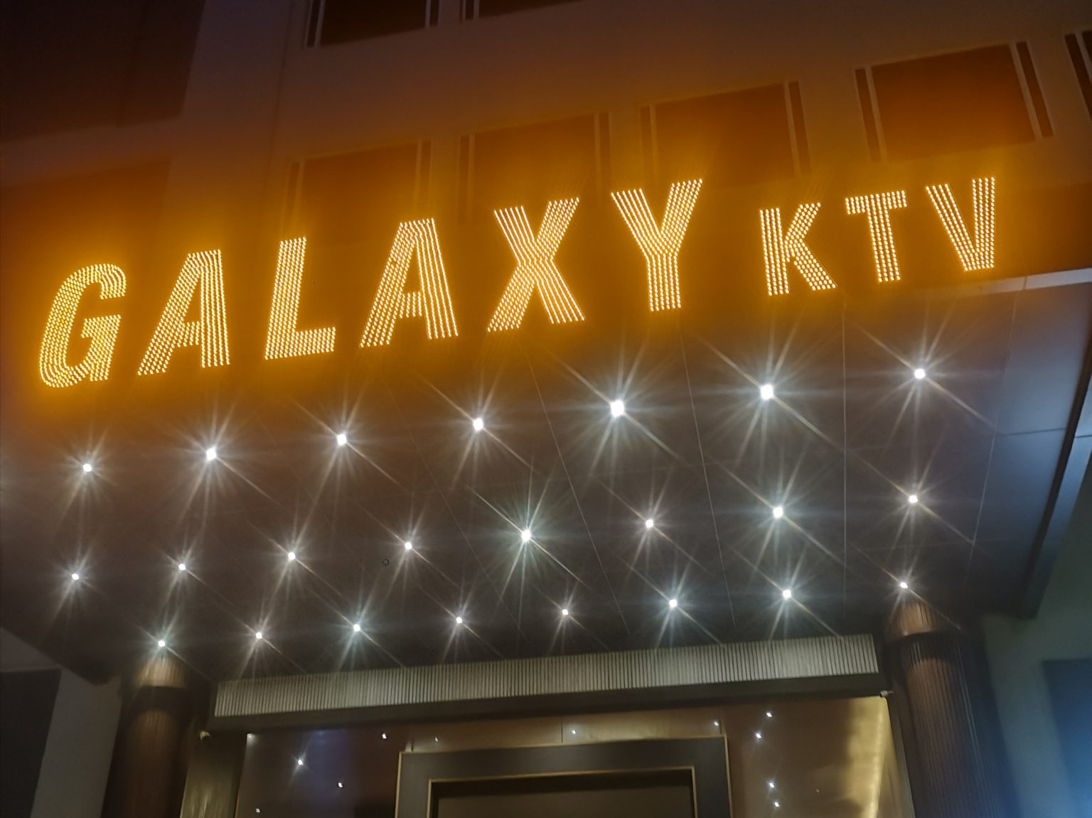 Modus Padamkan Lampu, Galaxy KTV Tetap Beroperasi Sepelekan SE Wali ...